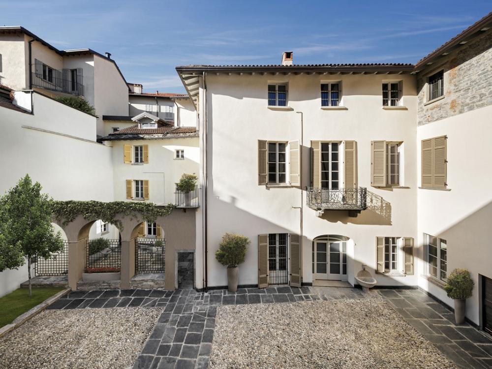 Historical palace, Como, ID 173